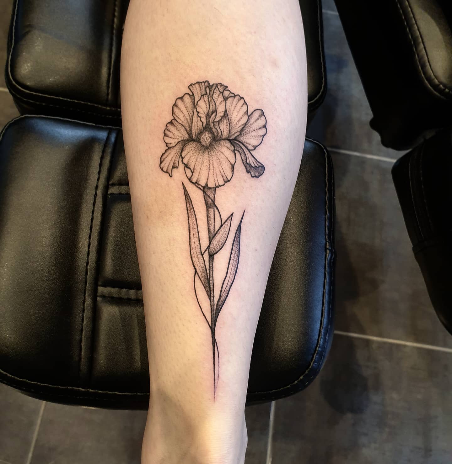 Iris Tattoo Ideas Reflecting Wisdom Courage And Purity Iris Tattoo Ideas Reflecting Wisdom Courage And Purity
